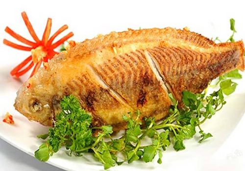 Vietnam Table Manners & Traditions: 10 Tips on Dining in Vietnam