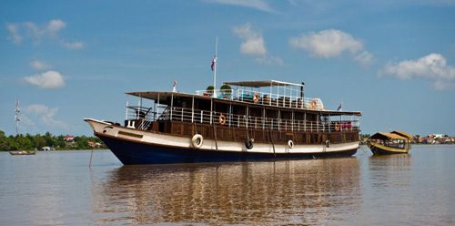 Toum Tiou - Toum Tiou II Cruise - 6 days 5 nights - Phnom Penh - Saigon ...